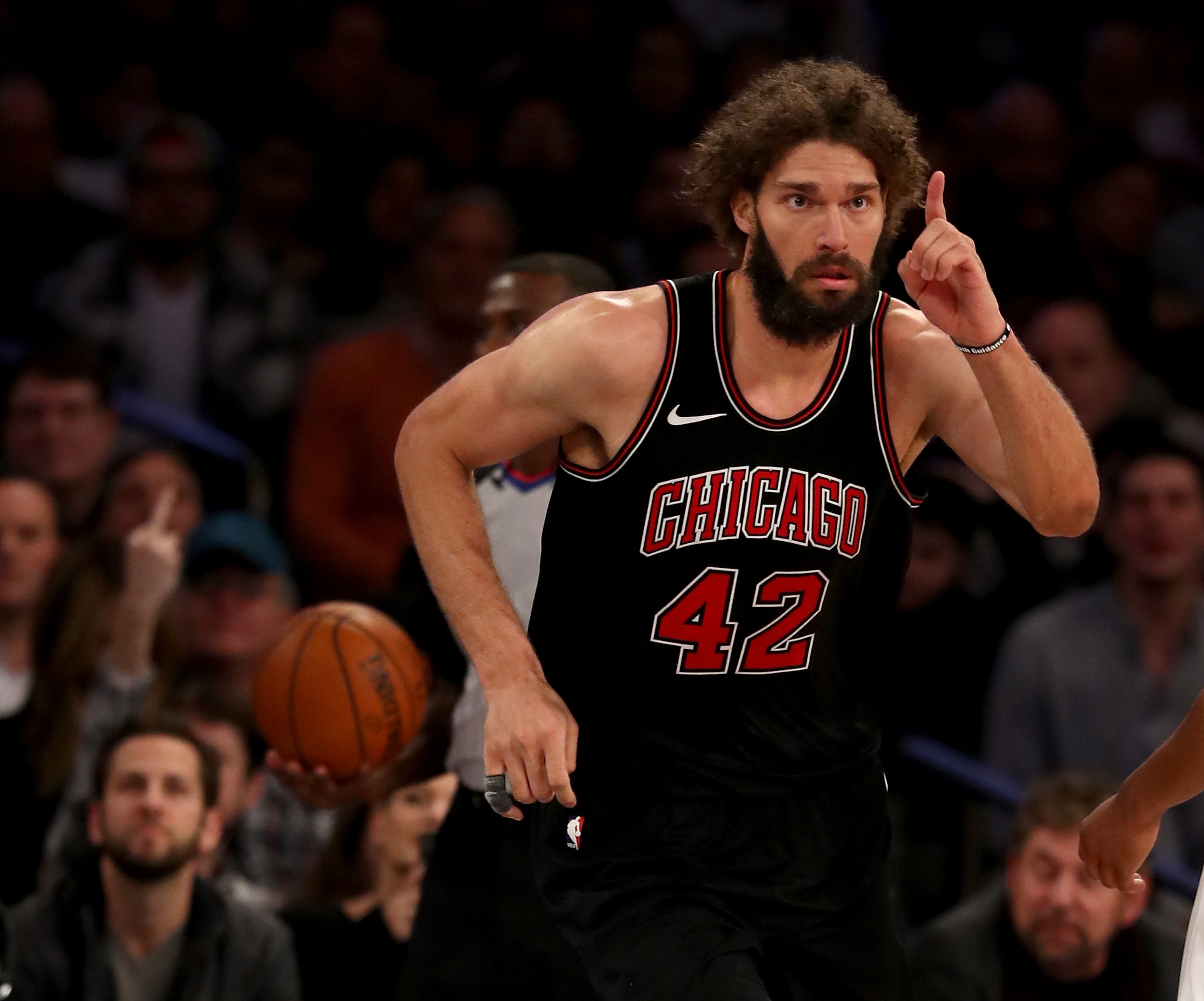 NBA: Robin Lopez ukarany za wulgaryzmy - Sport WP SportoweFakty