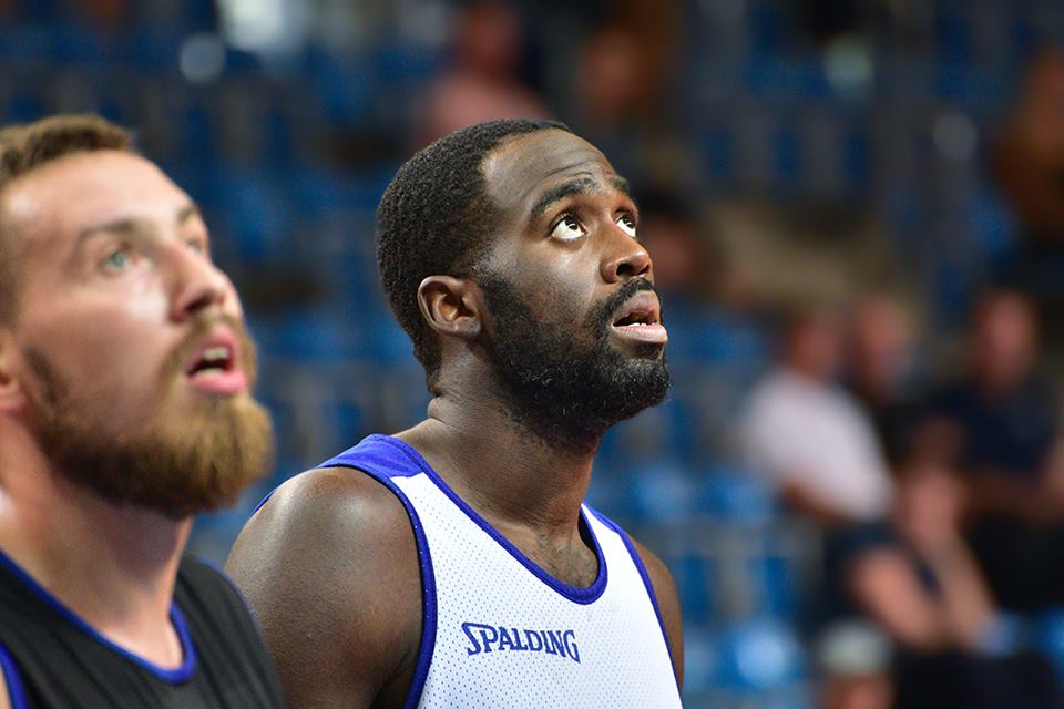 Sam Dower i MKS Dąbrowa Górnicza. Te drogi nie potrafią się zejść na ...