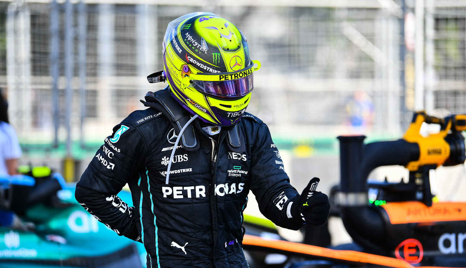 Te słowa zabolą Lewisa Hamiltona. Powinien zakończyć karierę? - Sport ...