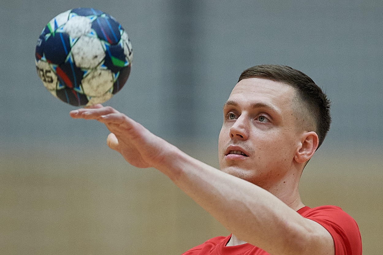 Patryk Walczak w nowym wydaniu. Zaufali mu w Sportingu - Sport WP ...