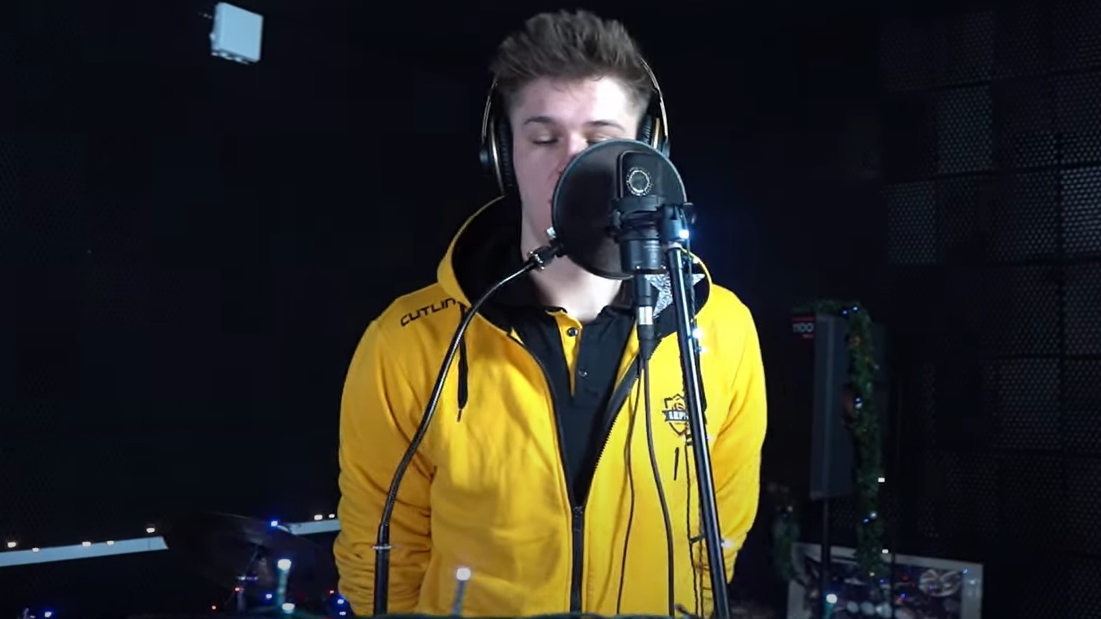 Wokalny talent w PlusLidze! Tak Jan Nowakowski zaśpiewał "Happy ...